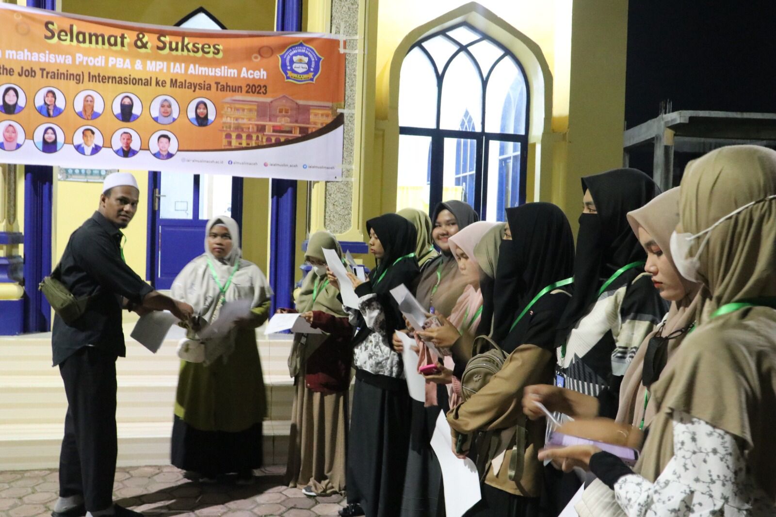 IAI Almuslim Aceh Berangkatkan Mahasiswa OJT ke Malaysia - Acehkini.ID