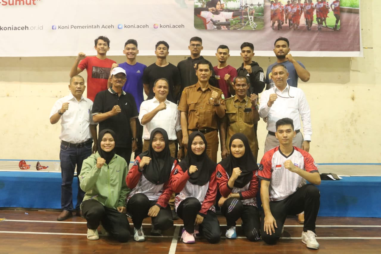 10 Atlet Anggar Aceh Berlaga di West Java International Fencing ...