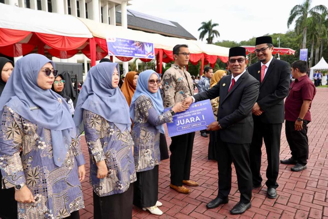 Peringatan Hari Guru, Plt Sekda Aceh: Pahlawan dalam Memajukan Bangsa ...